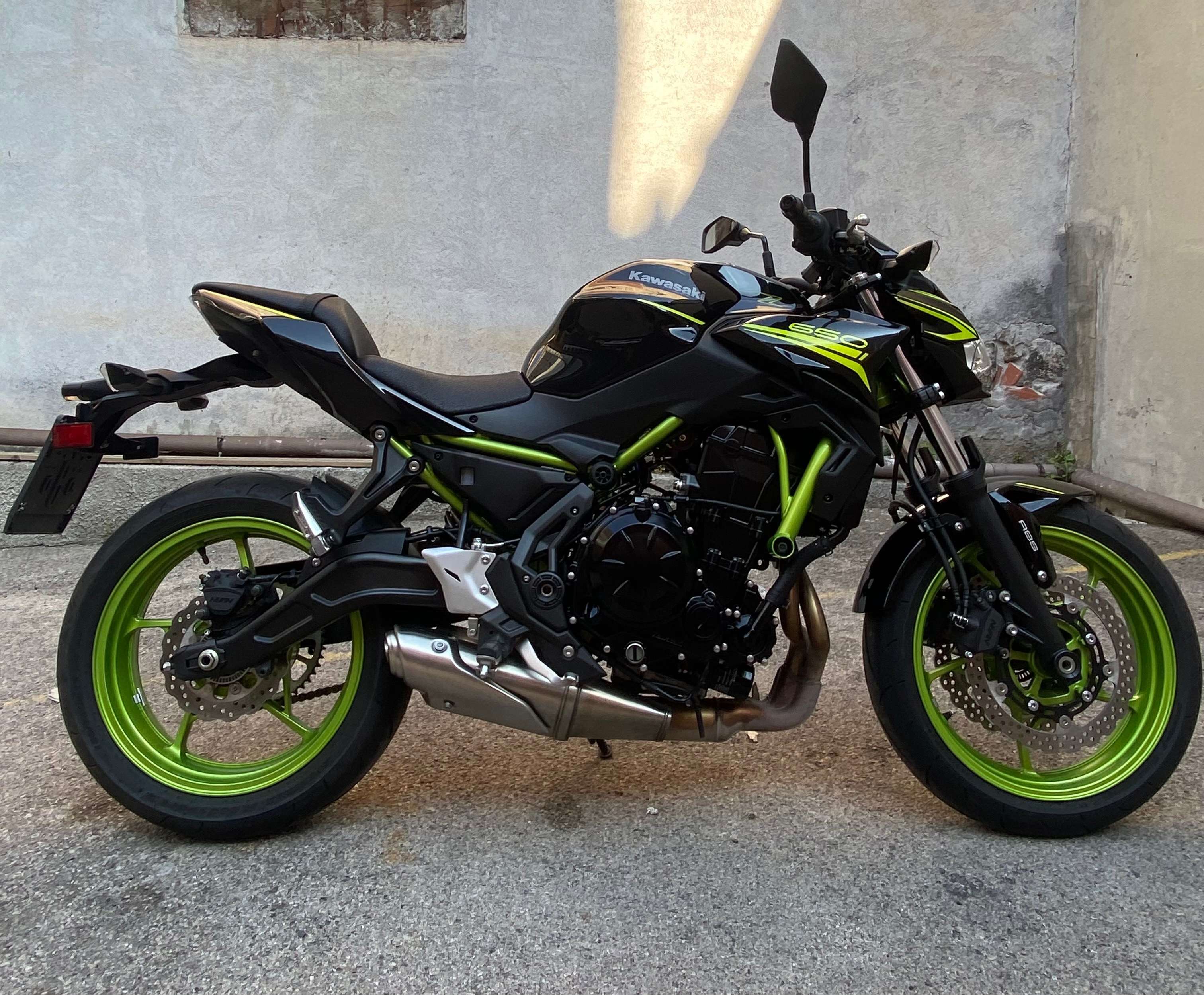 Kawasaki Z 650Kawasaki z650 ER650K K1 E NERO/VERDE