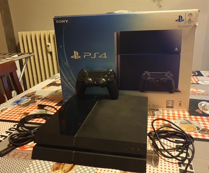 PLAYSTATION 4 500GB