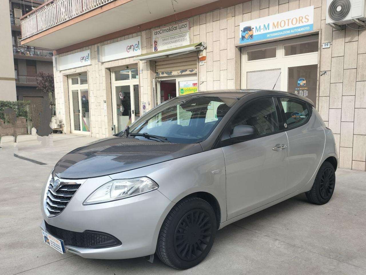 Lancia Ypsilon1.2 69 CV  GPL Ecochic Silver OK  NEOPATENTATI