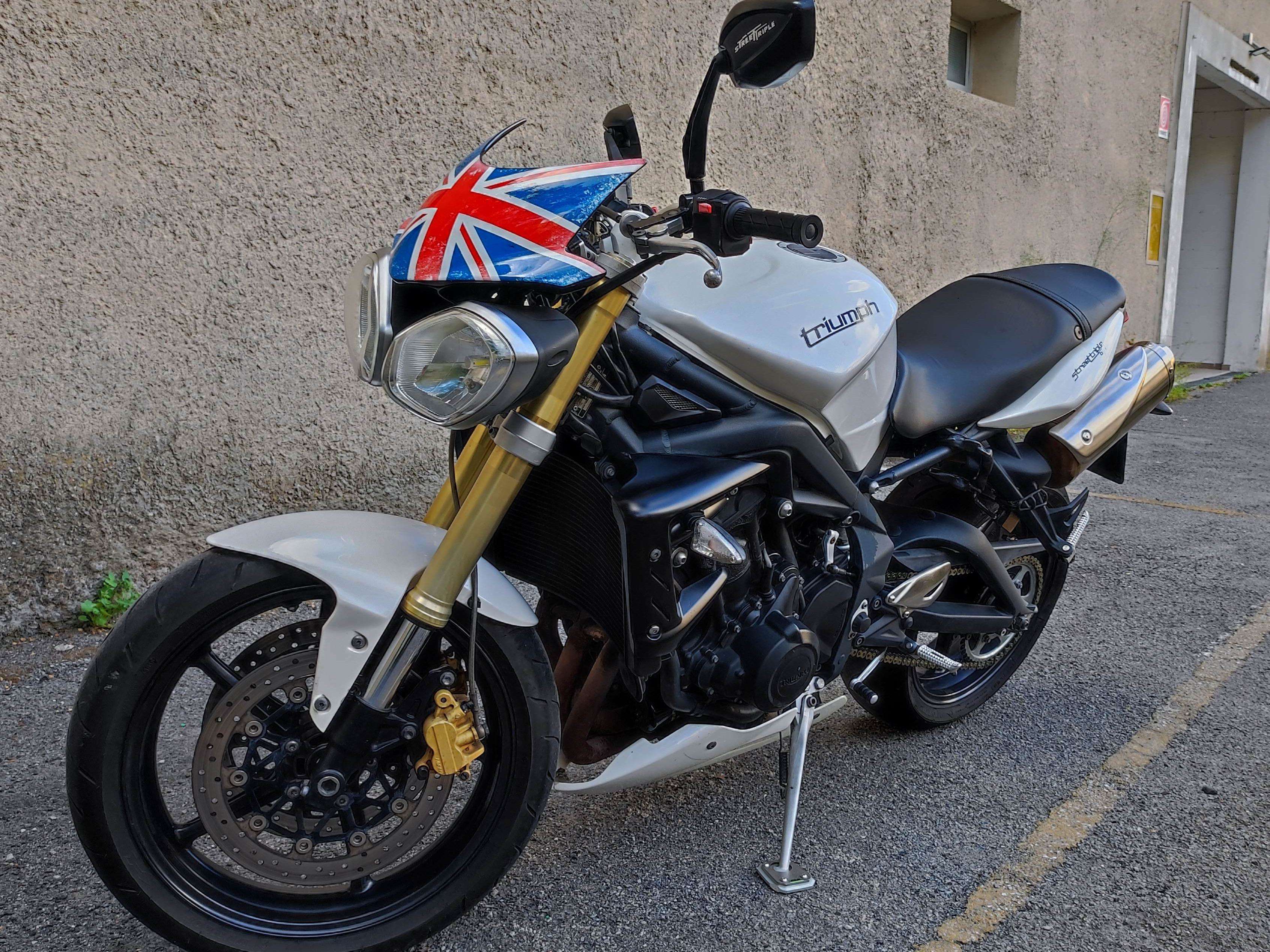 Triumph Street Triple 675R - 2012 - PERMUTO