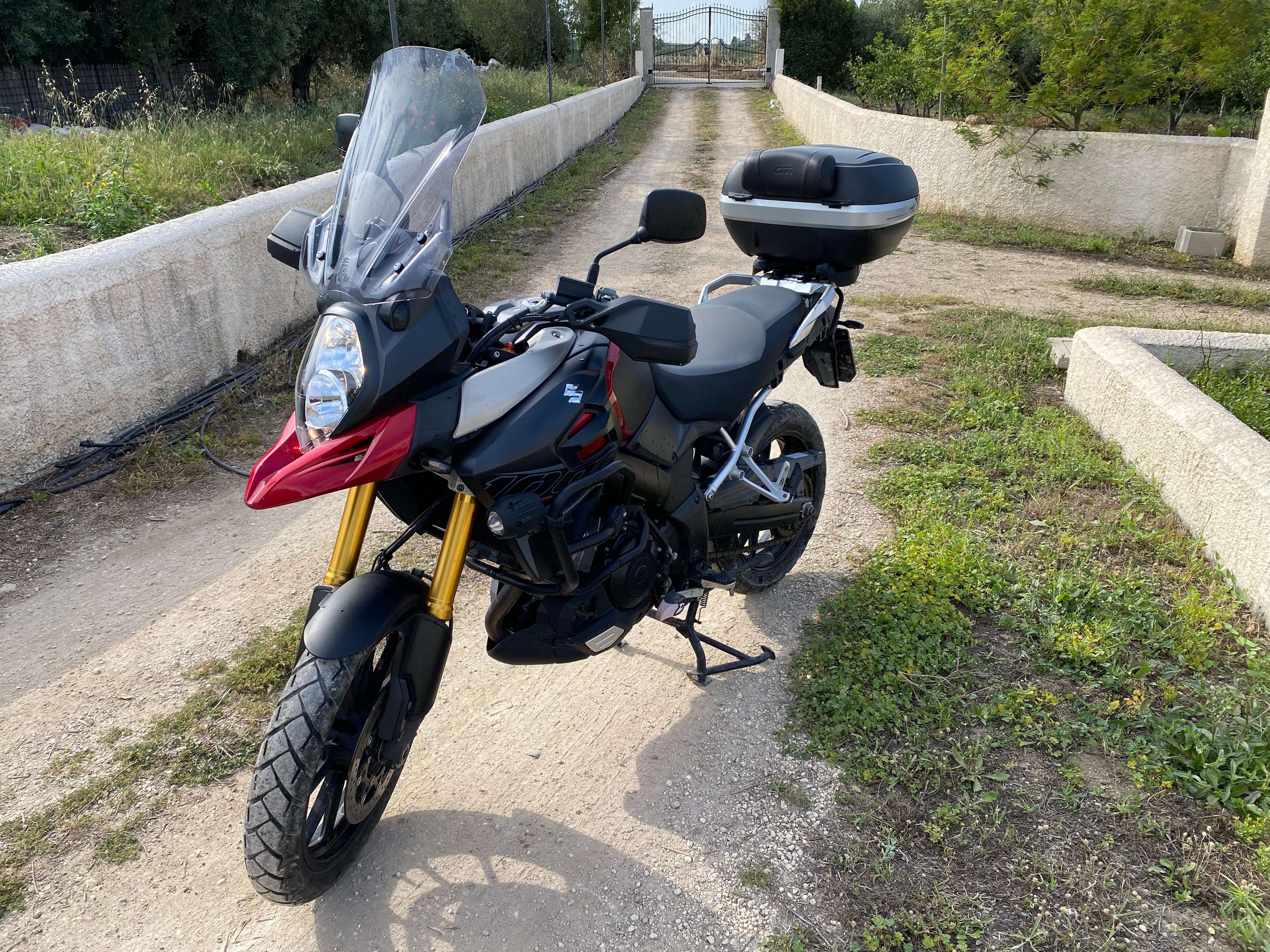 Suzuki V-Strom 1050