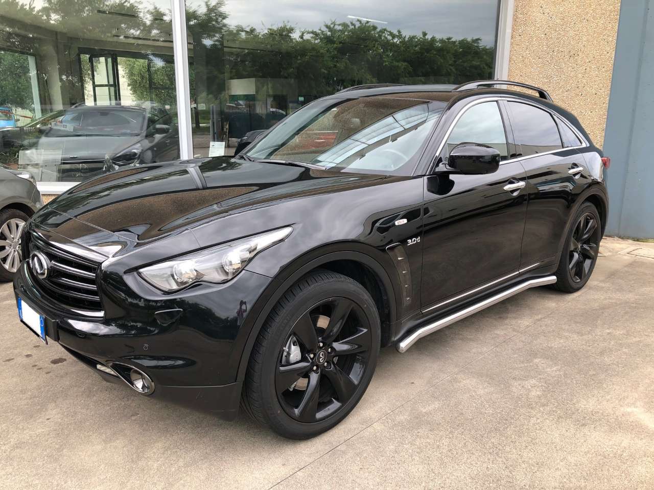 Infiniti QX703.0 diesel V6 AT GT