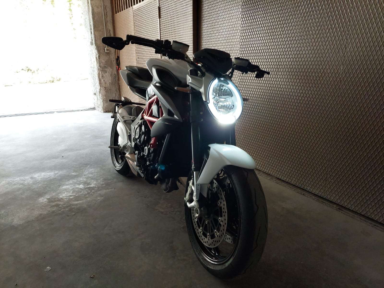 MV Agusta Brutale 800EAS ABS