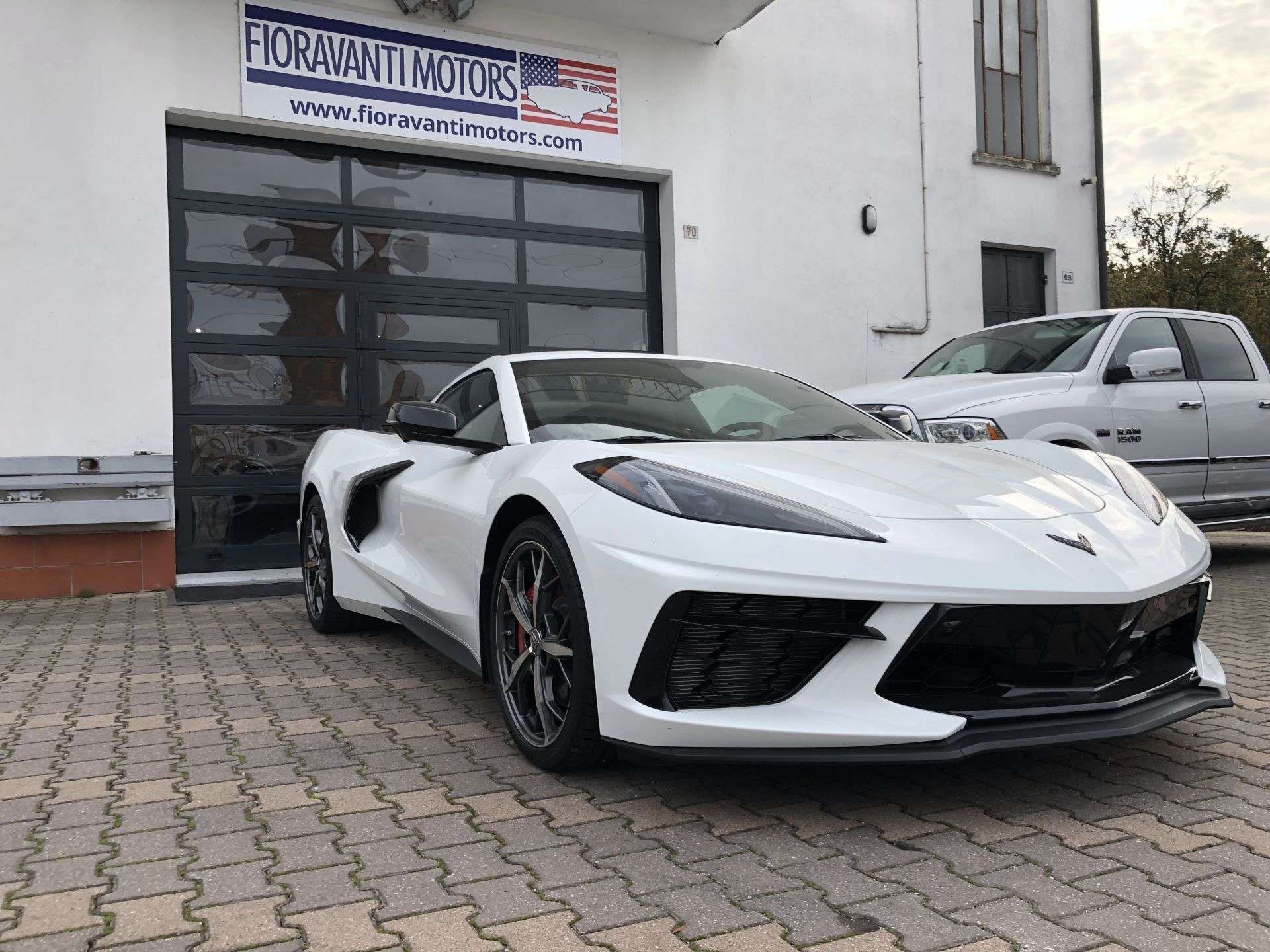 Chevrolet CorvetteC8 STINGRAY BIANCA 3LT Z51