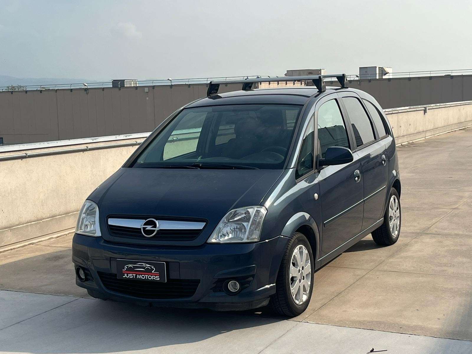 Opel Meriva1.4 16V Enjoy Neopatentati