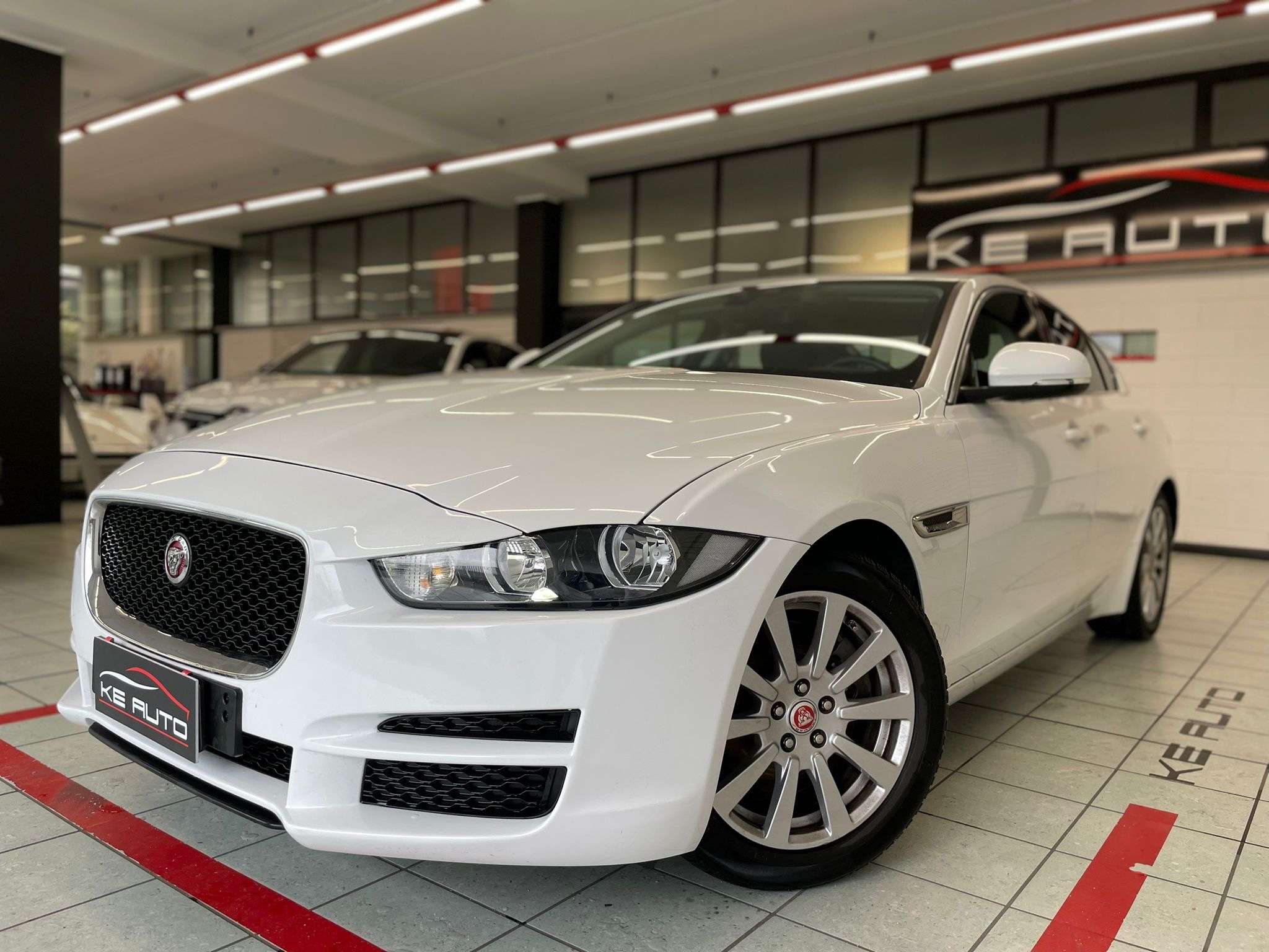 Jaguar XE2.0d i4 Prestige Business edition 180cv auto my18