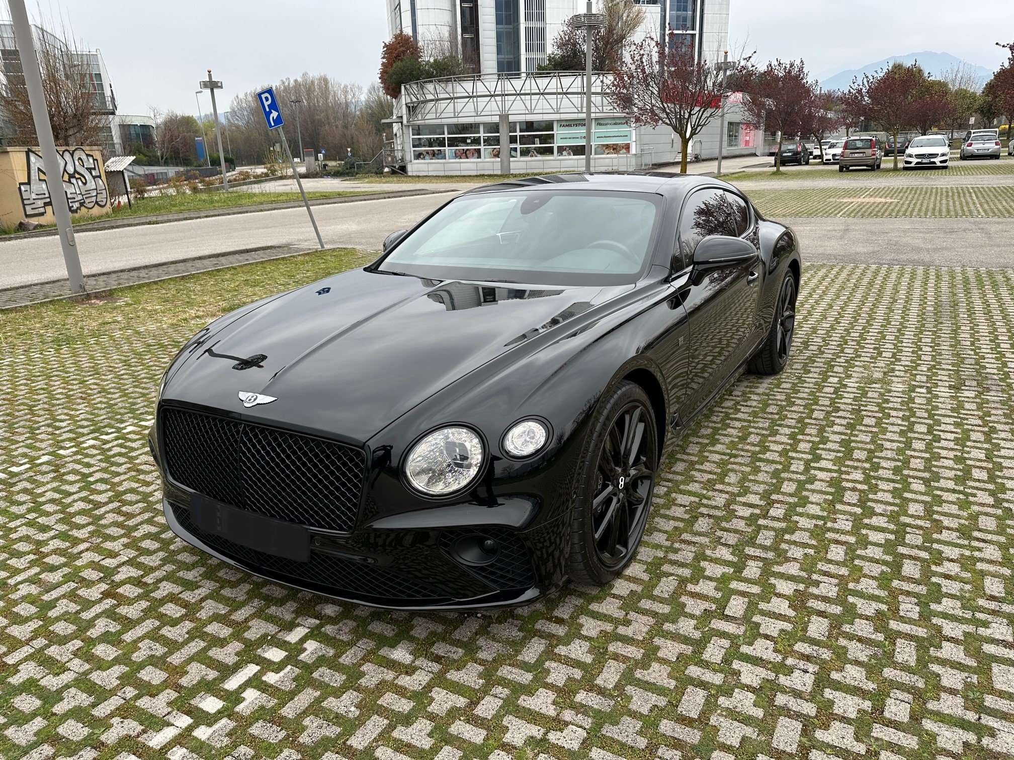 Bentley ContinentalGT 6.0 W12 First Edition 635cv auto