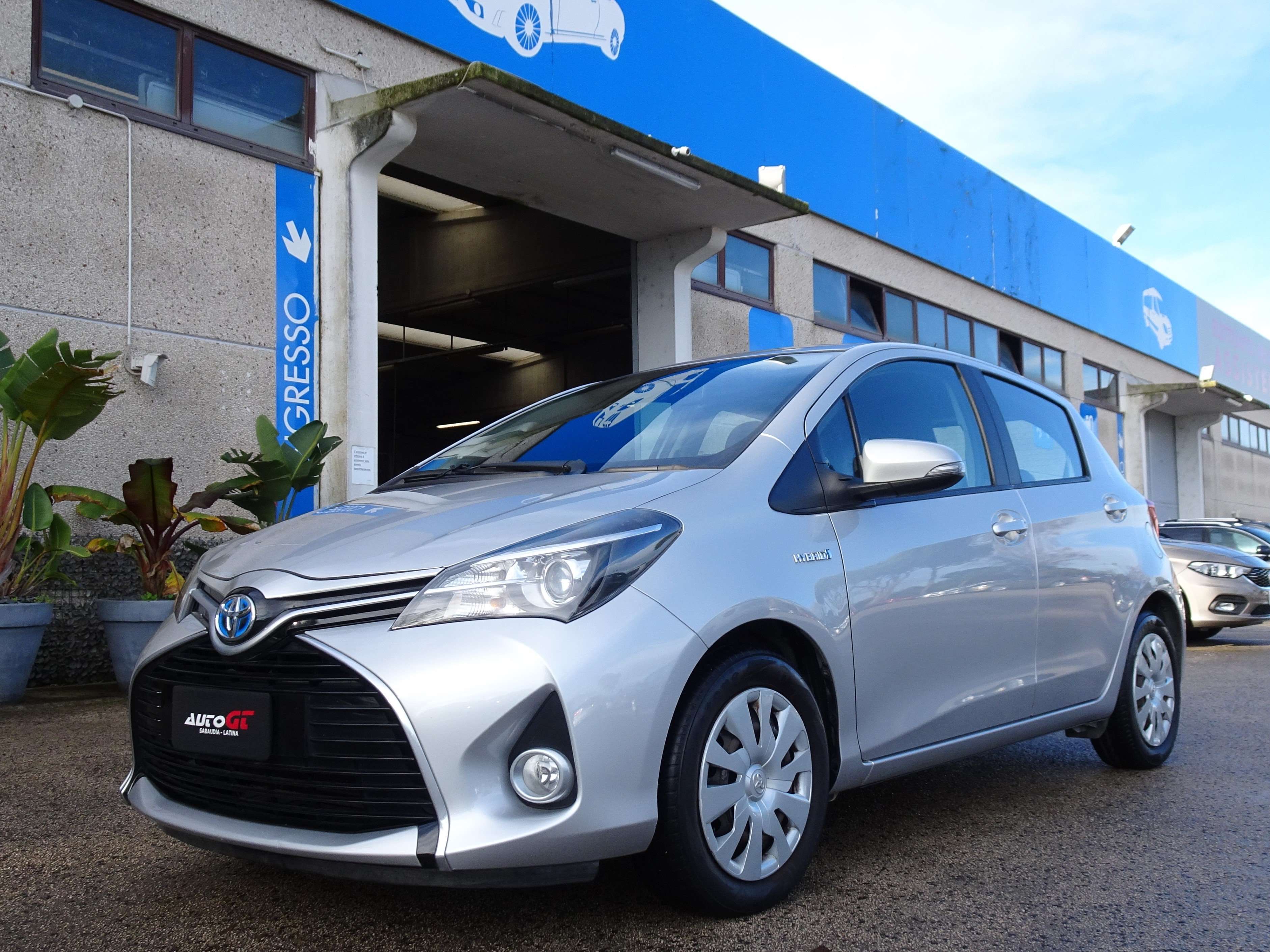 Toyota Yaris1.5 Hybrid 5 porte Active, Automatico, Neopatenta.