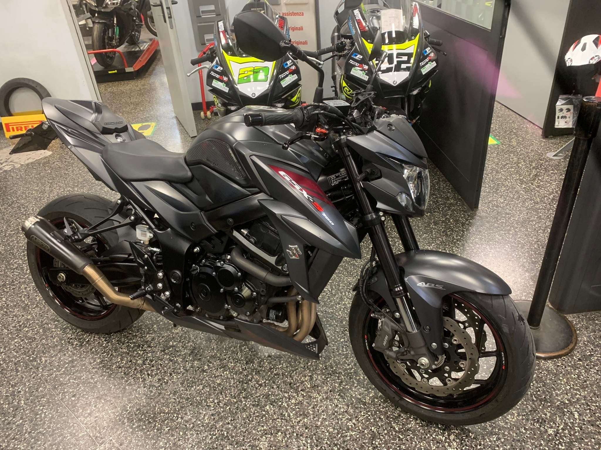 Suzuki GSX-S 75012 MESI GARANZIA GOMMATA TAGLIANDATA