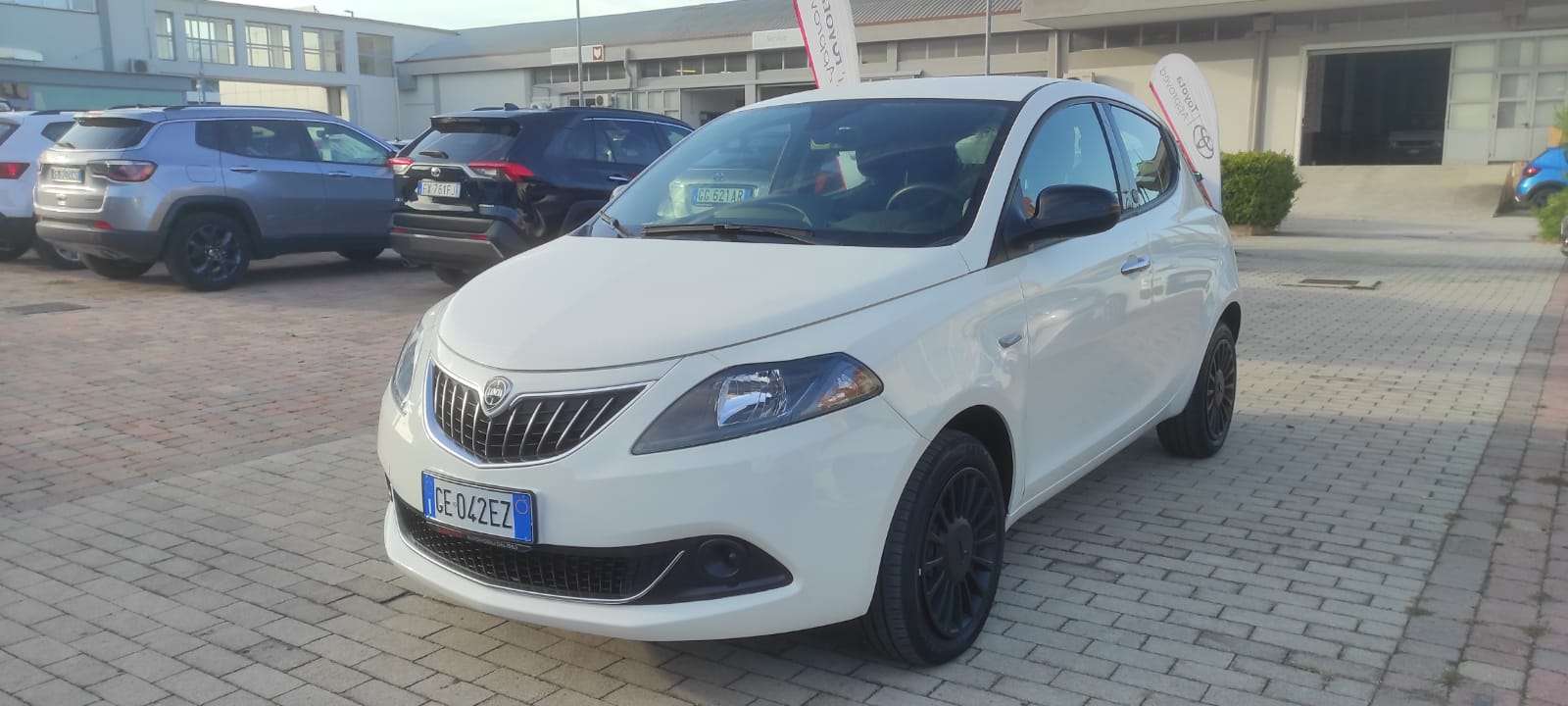 Lancia Ypsilonpsilon 1.0 FireFly 5 porte S&S Hybrid Ecochic Silv