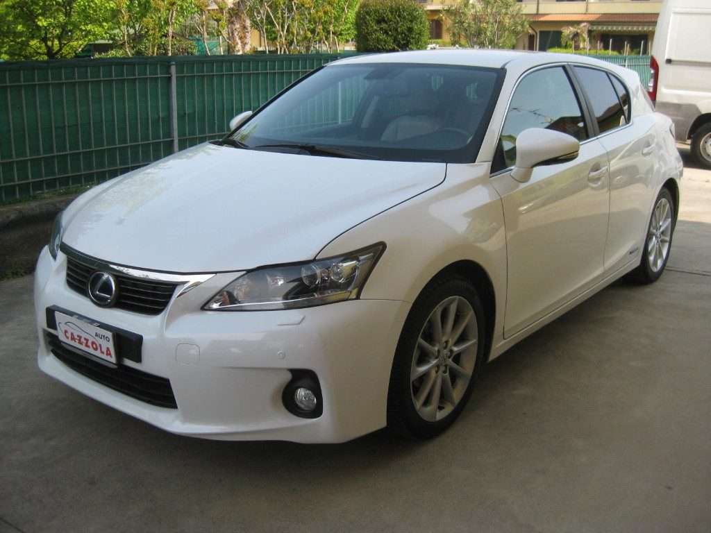 Lexus CT 200hCT Hybrid Luxury 12/2011