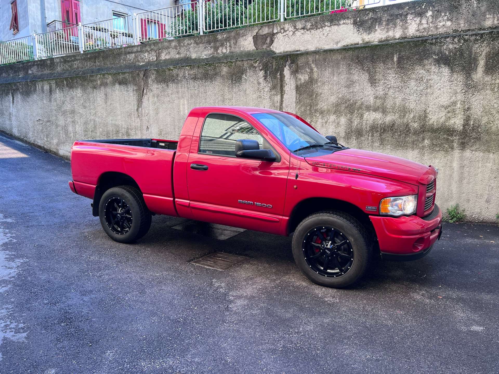 Dodge RAM1500 5.7 Hemi SLT 4x4 KingCab