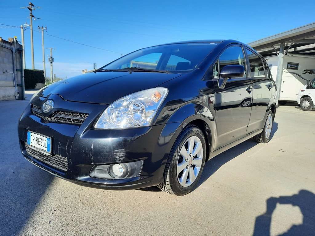 Toyota CorollaCorolla Verso 2.2 d-4d 136cv .,UNICOPROPRIETARIO