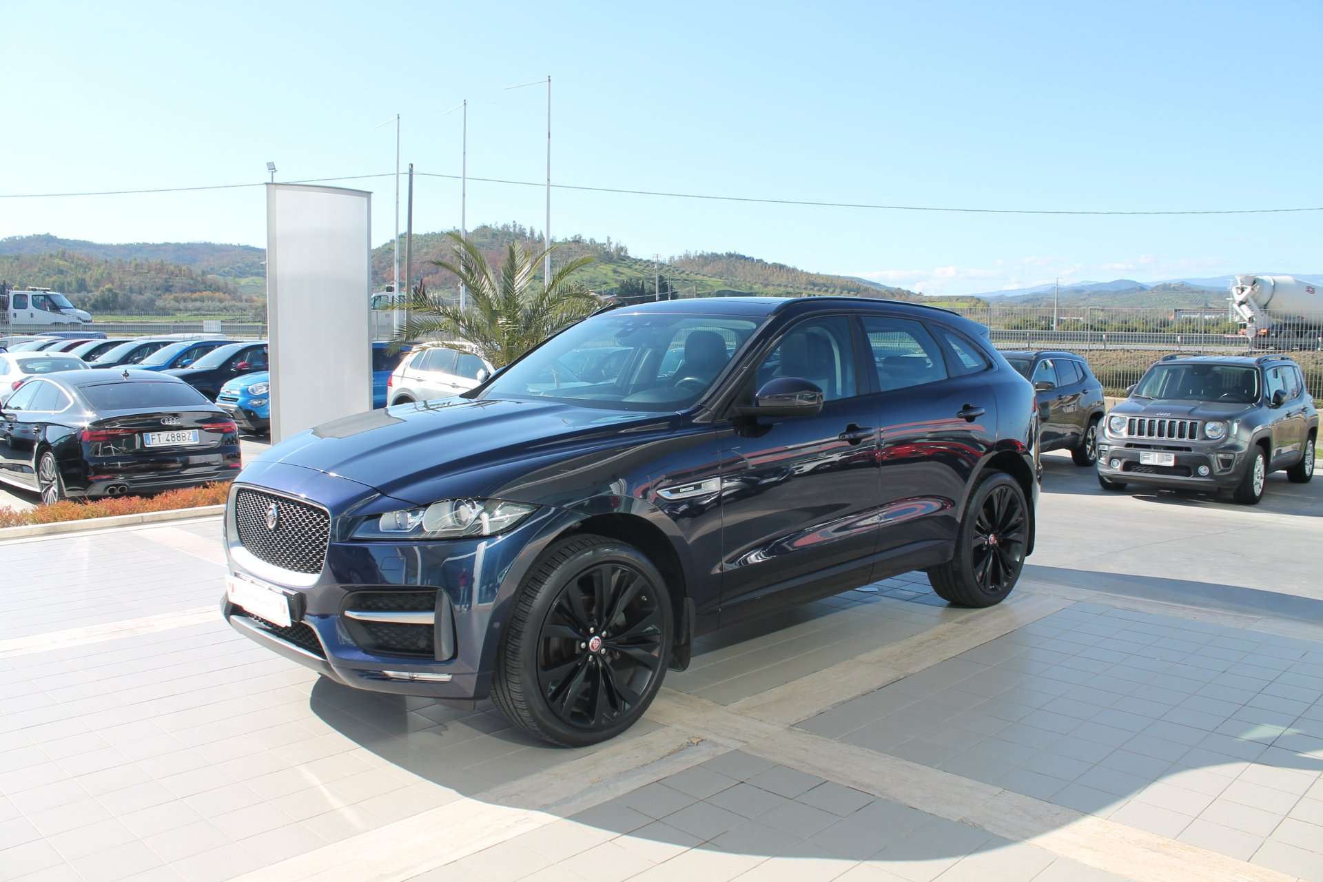 Jaguar F-Pace2.0d i4 R-Sport awd 240cv auto my18 + Tetto apr.