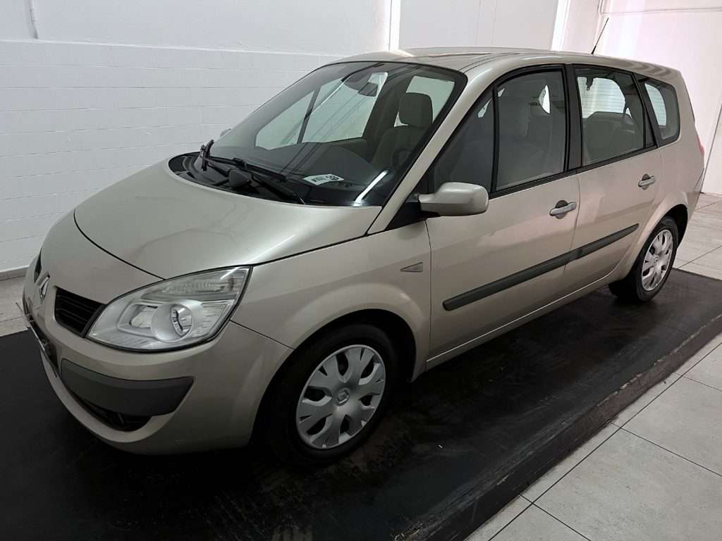 Renault Grand Scenic1.9 dCi/130CV fap expression 5 pl