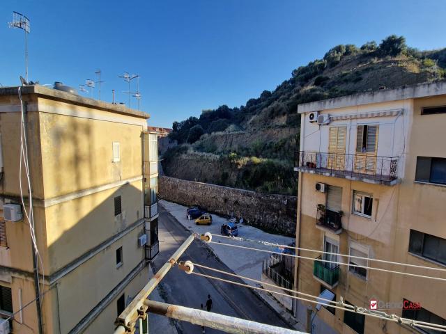 Villaggio aldisio, luminoso trivani e servizi