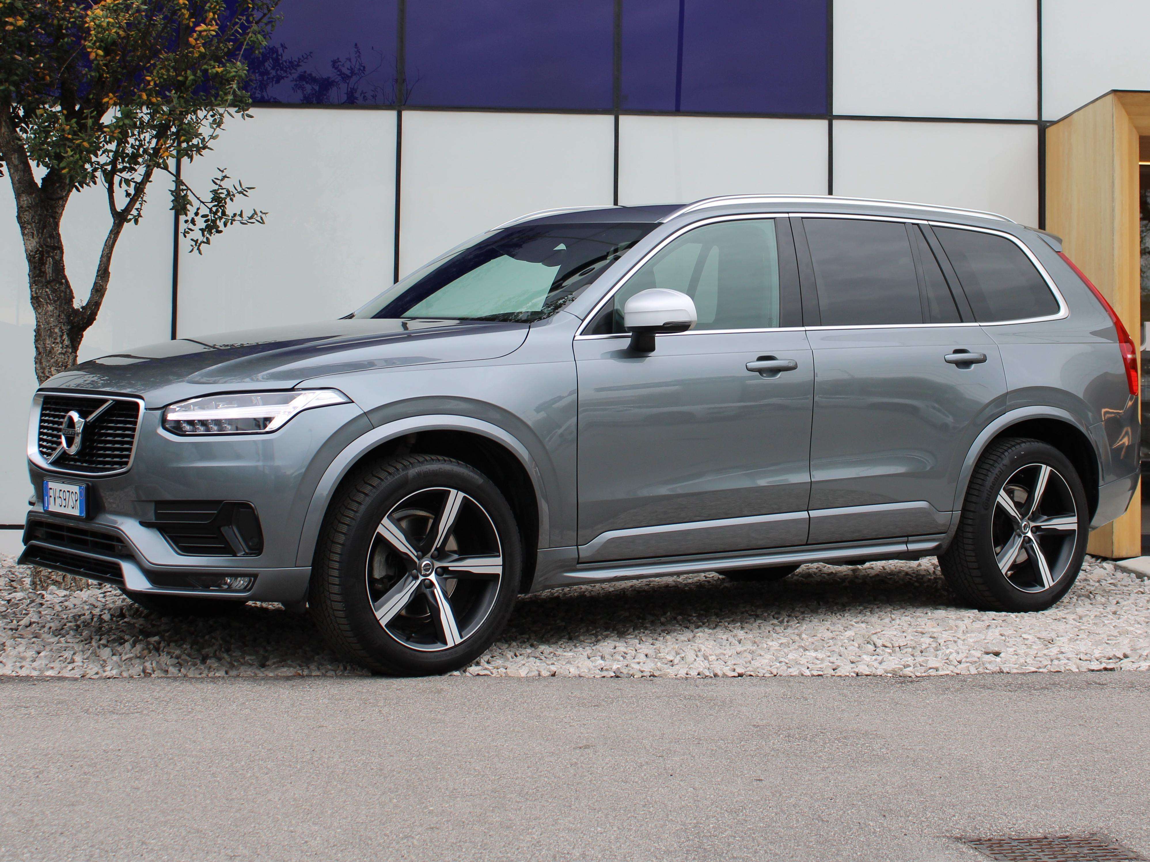 Volvo XC902.0 d5 R-design awd 235cv geartronic 7posti