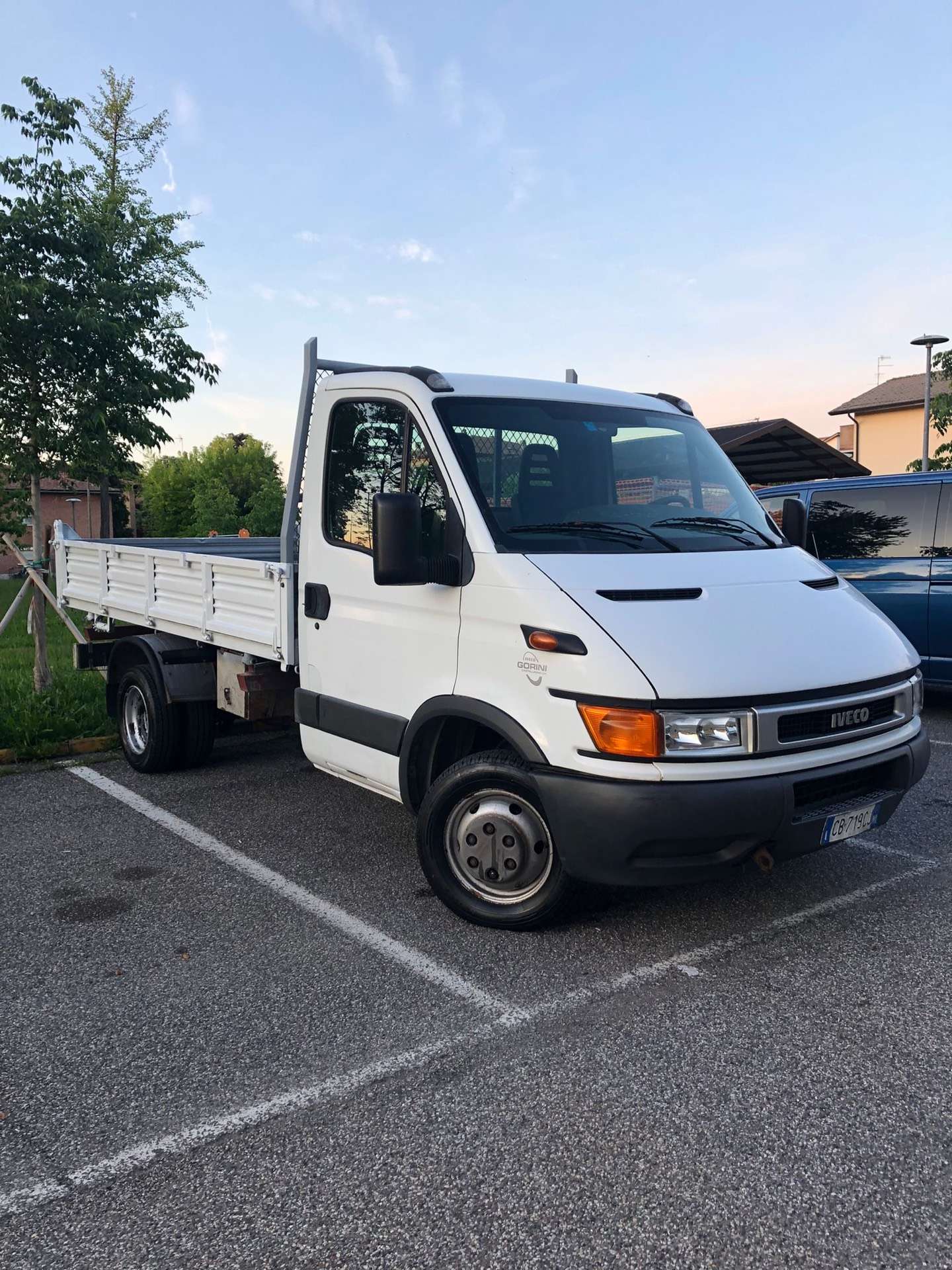 Iveco Daily35c13 ribaltabile trilaterale