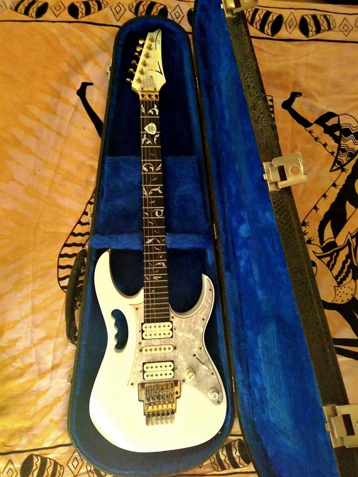 IBANEZ STEVE VAI JEM 7WV WHITE