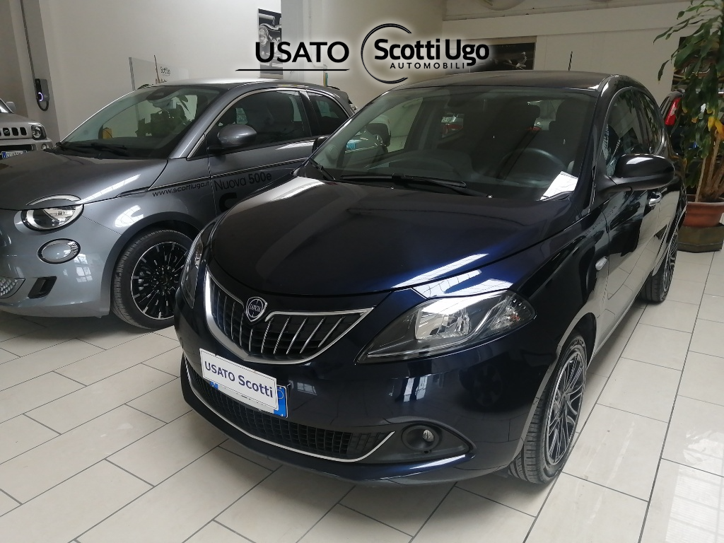 Lancia Ypsilon1.0 70CV Hybrid GOLD