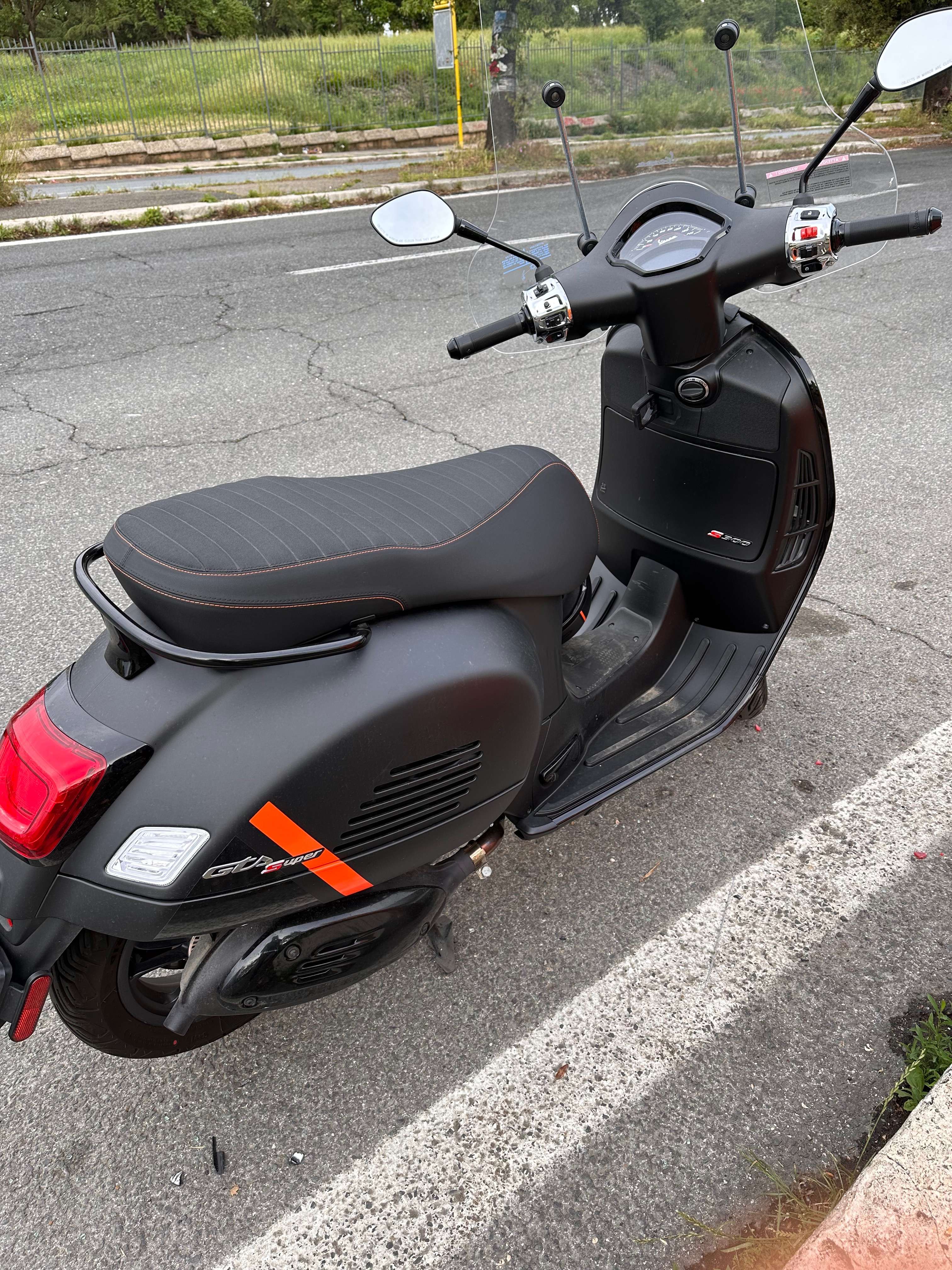 Vespa GTS Super Sport 300Gts 300 Super Sport nuova serie