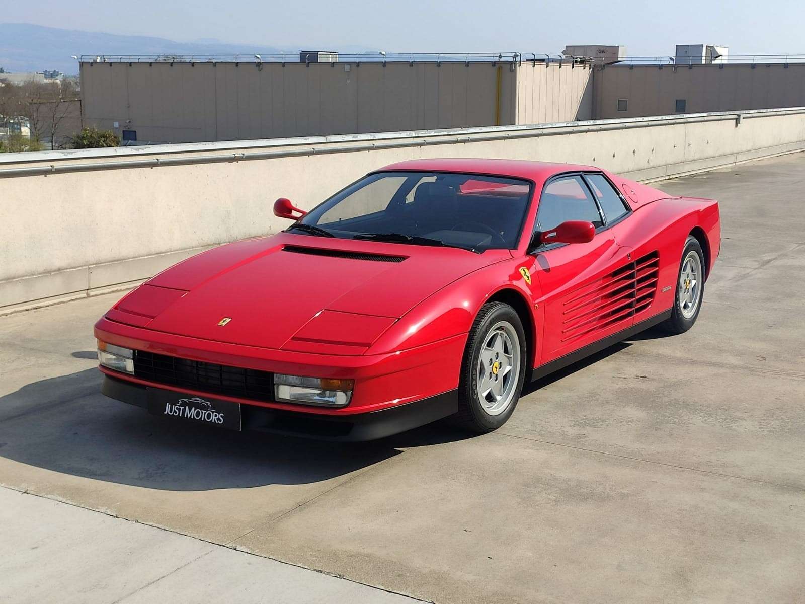 Ferrari Testarossa13700 km