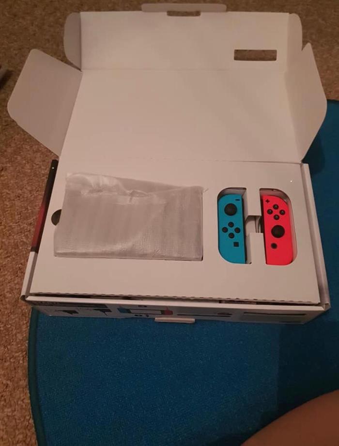 NINTENDO SWITCH