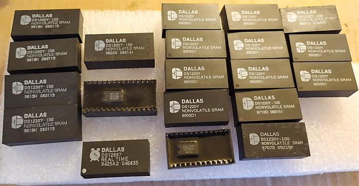 COMPONENTI NON-VOLATILE STATIC RAM DALLAS