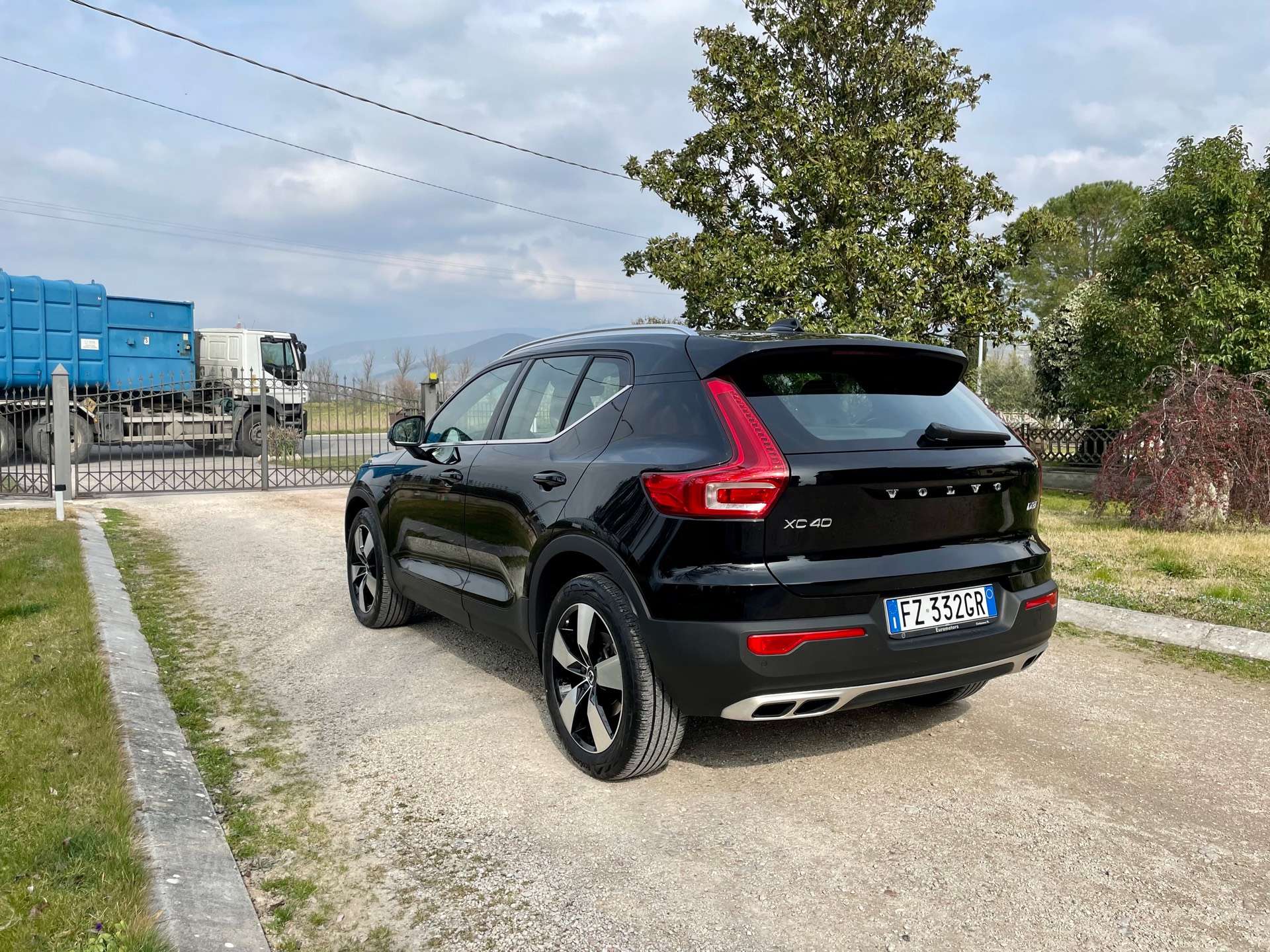 Volvo XC402.0 d3 Momentum Pro awd my21