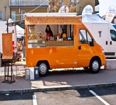 Food Truck Vintage, autonegozio, Street Food, paninoteca ambulante.