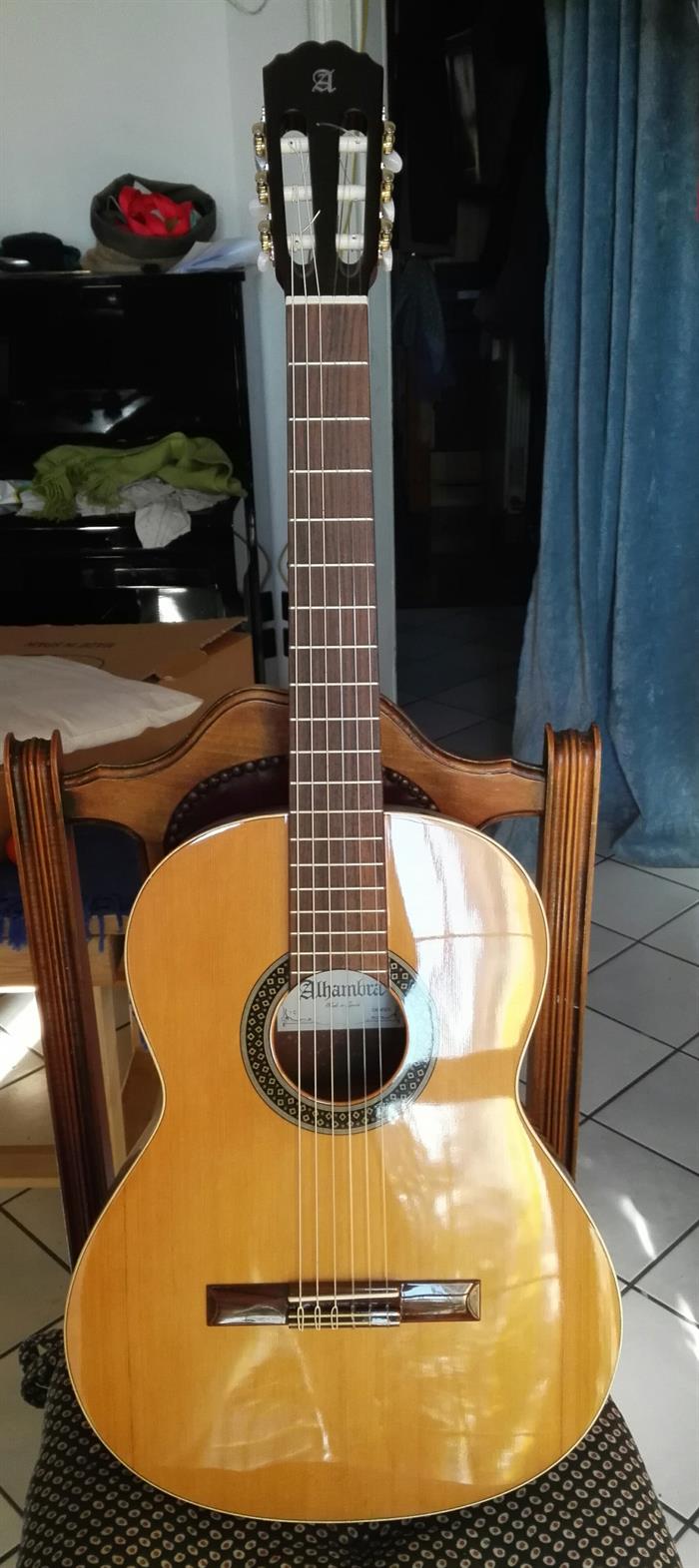 CHITARRA CLASSICA ALHAMBRA 1C