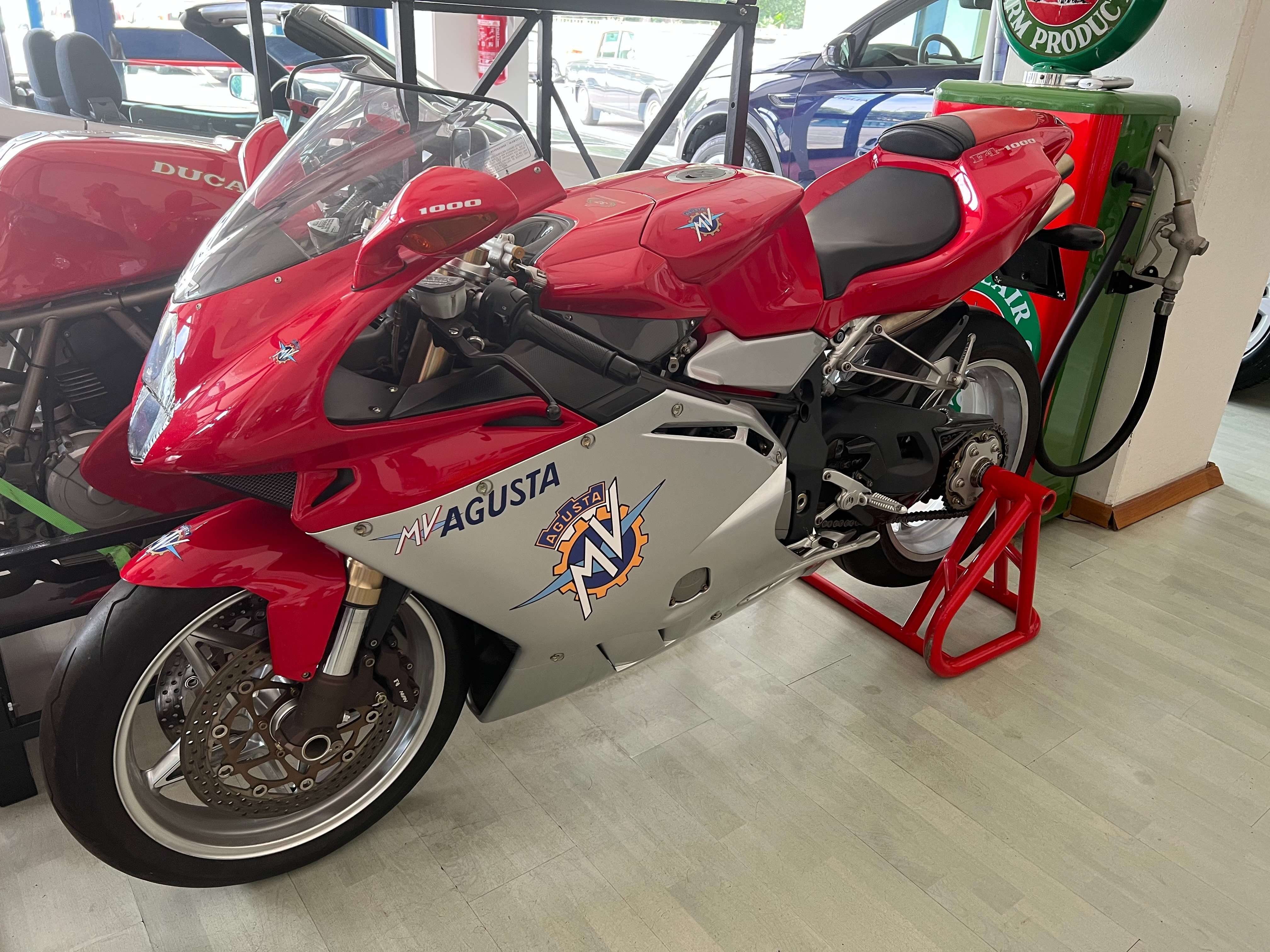 MV Agusta F4 1000S 1+1