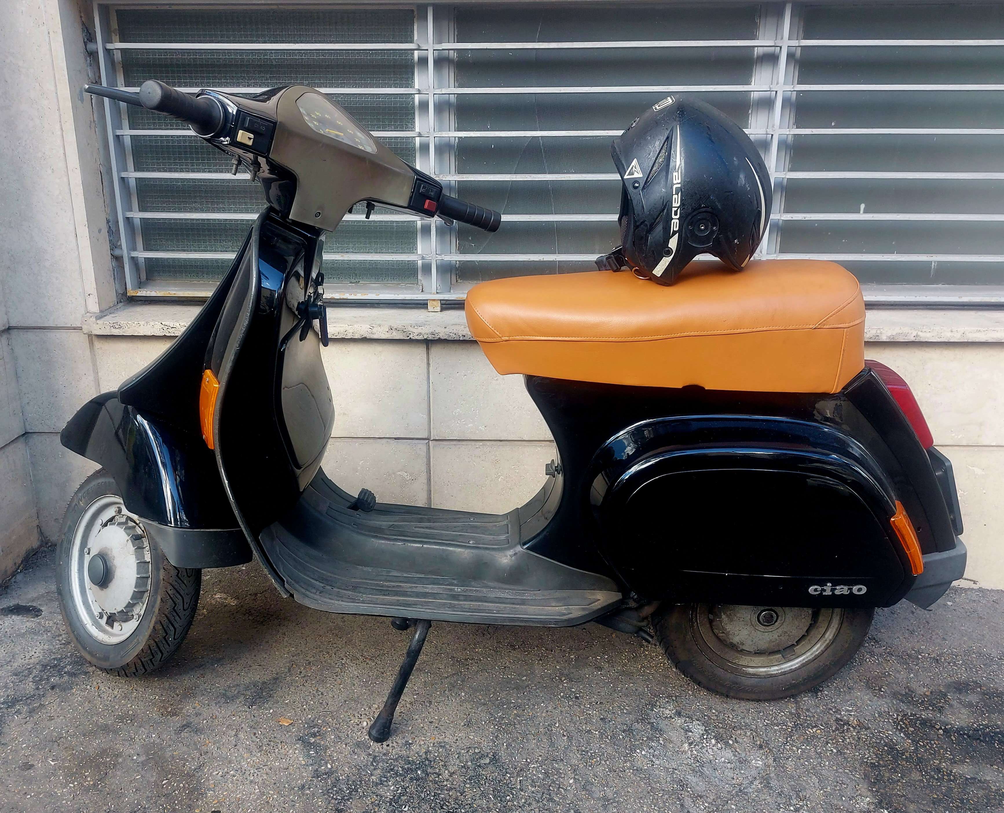 Vespa 50