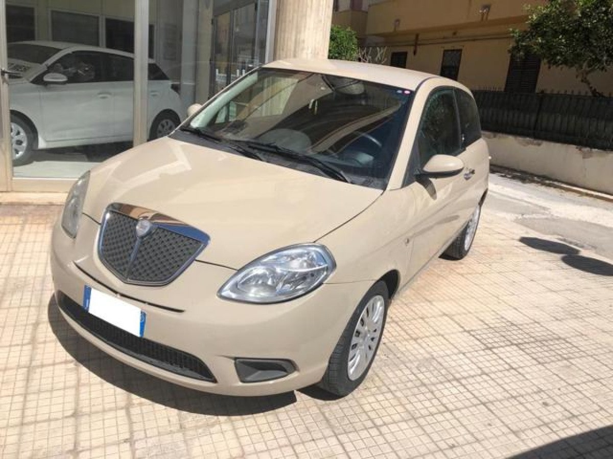 LANCIA Ypsilon 2ª serie Ypsilon 1.3 MJT 75 CV Oro Bianco