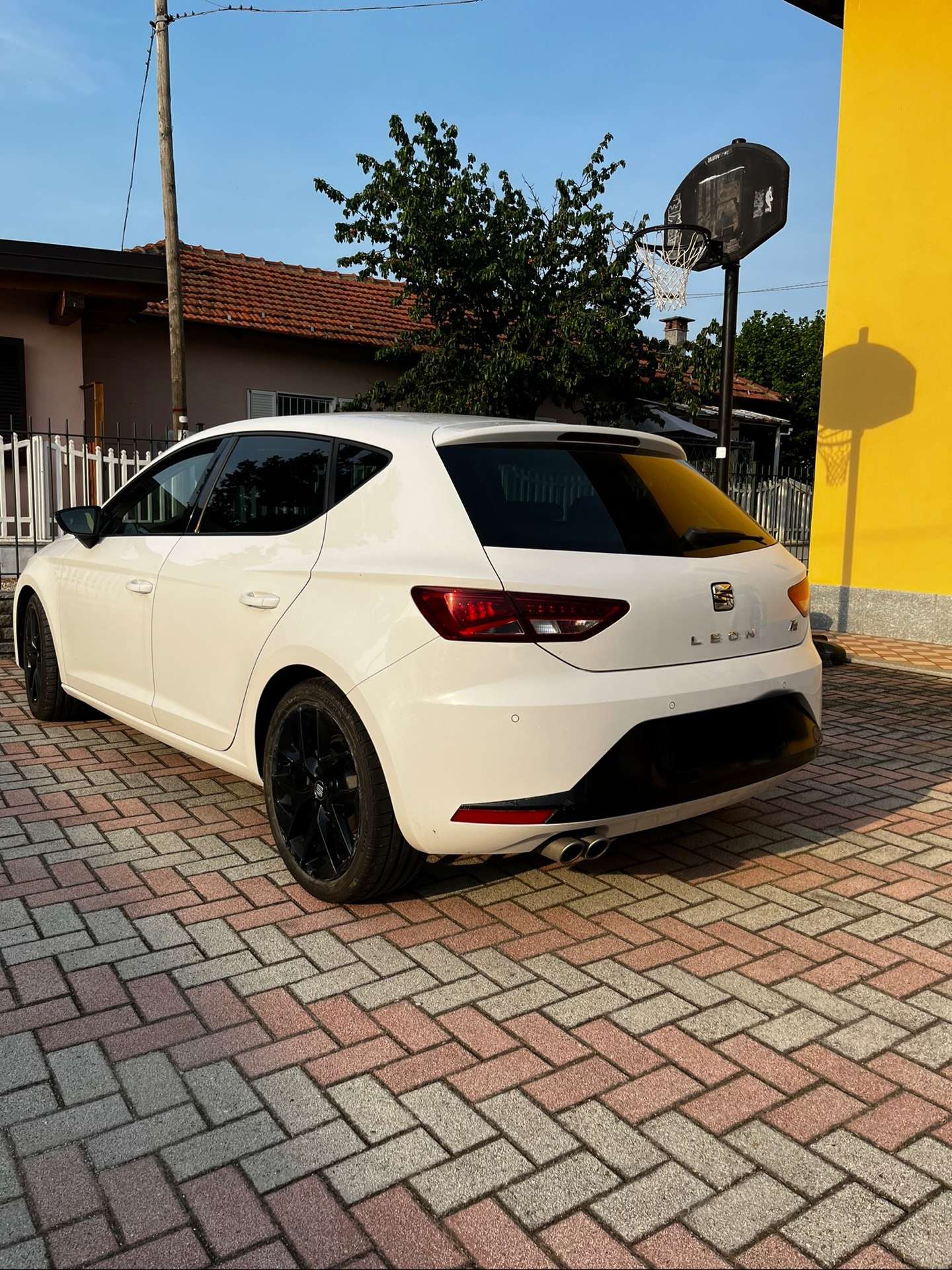 SEAT Leon5p 2.0 tdi cr FR s&s 184cv