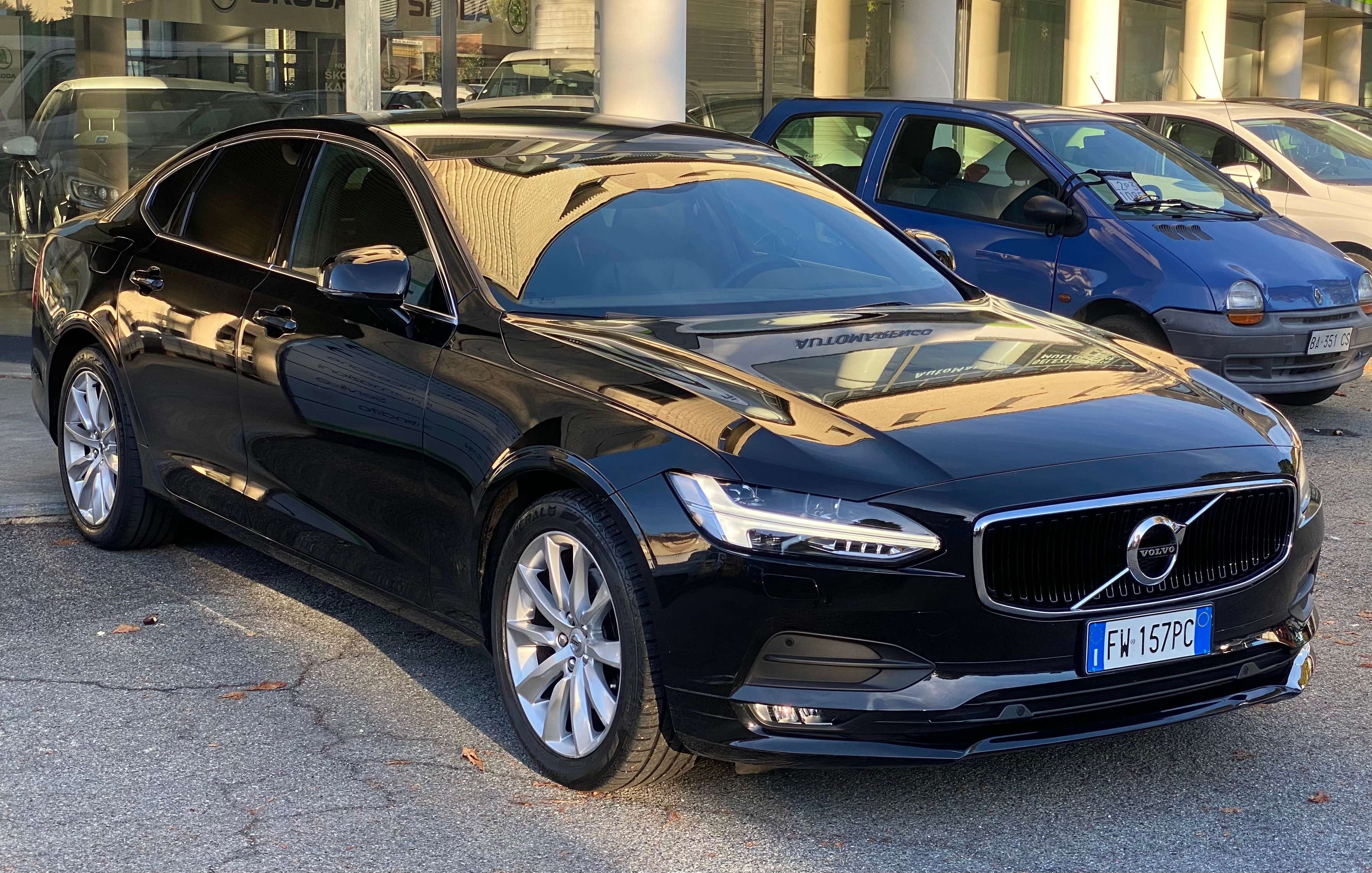 Volvo S90S90 2.0 d4 Momentum geartronic my18