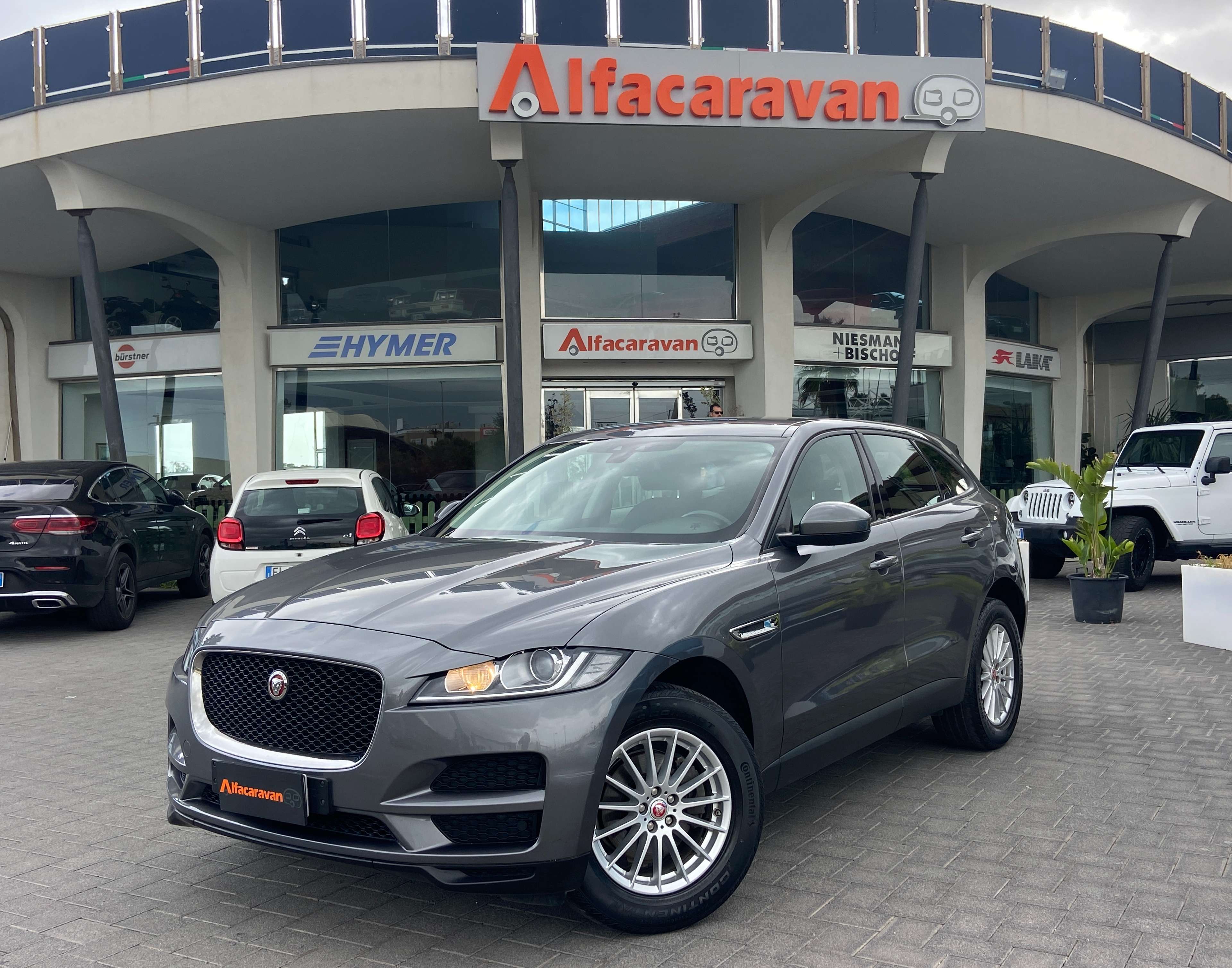 Jaguar F-Pace2.0d Pure awd 180cv auto