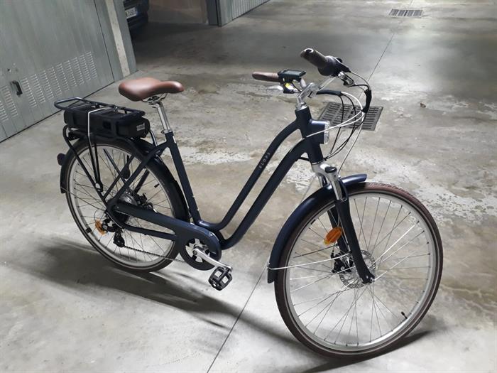 BICI CITTÀ ELETTRICA A PEDALATA ASSISTITA ELOPS 900 E TELAIO BASSO BLU