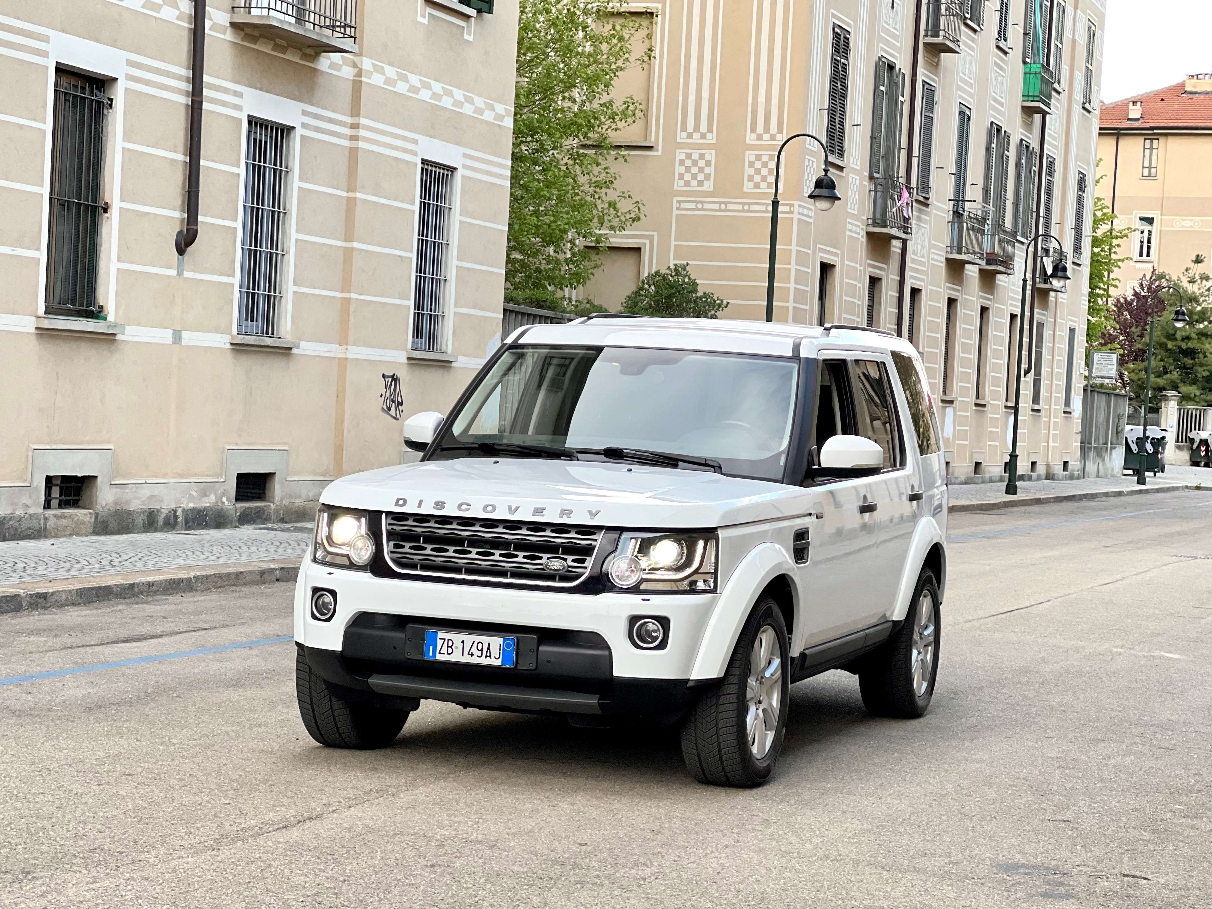 Land Rover Discovery4 3.0 SDV6 249cv Euro6 auto 4X4 + Ridotte 7P-ti SE