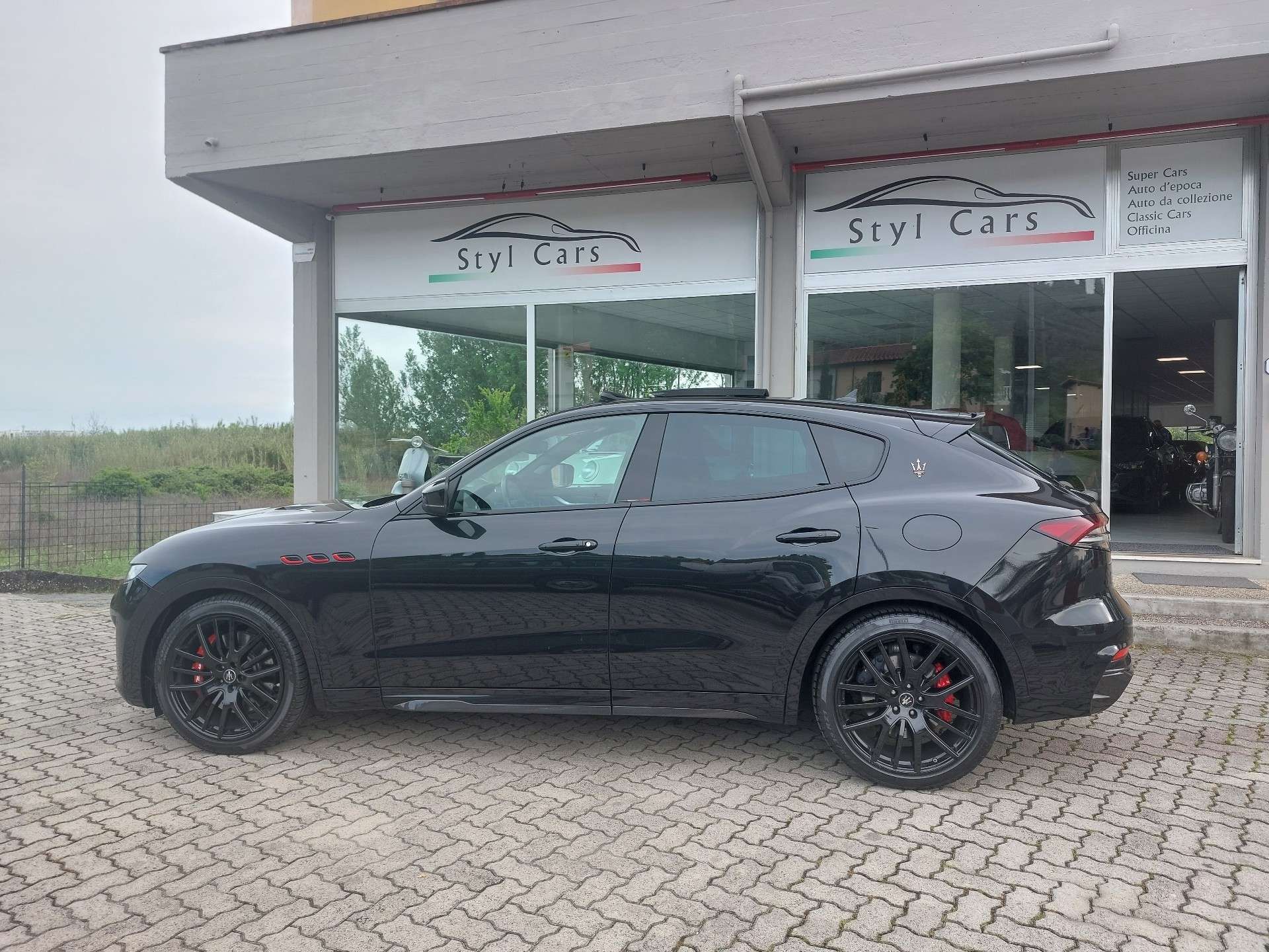 Maserati Levante3.8 V8 Trofeo 580cv auto iva esposta