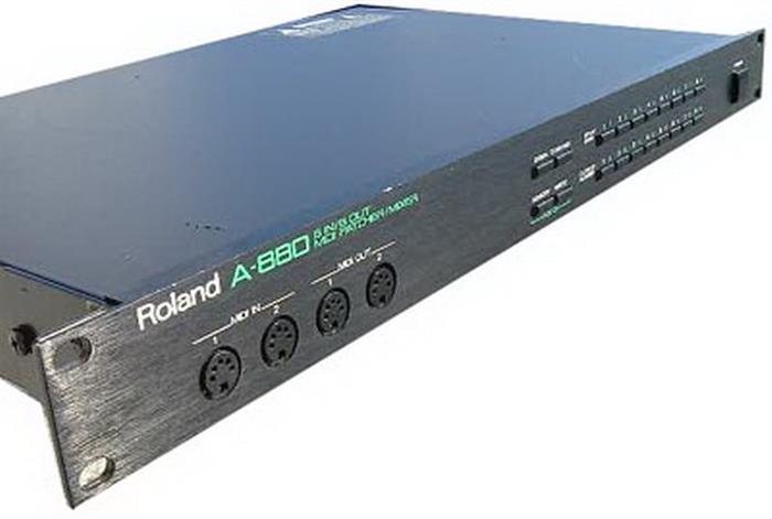 ROLAND A-880