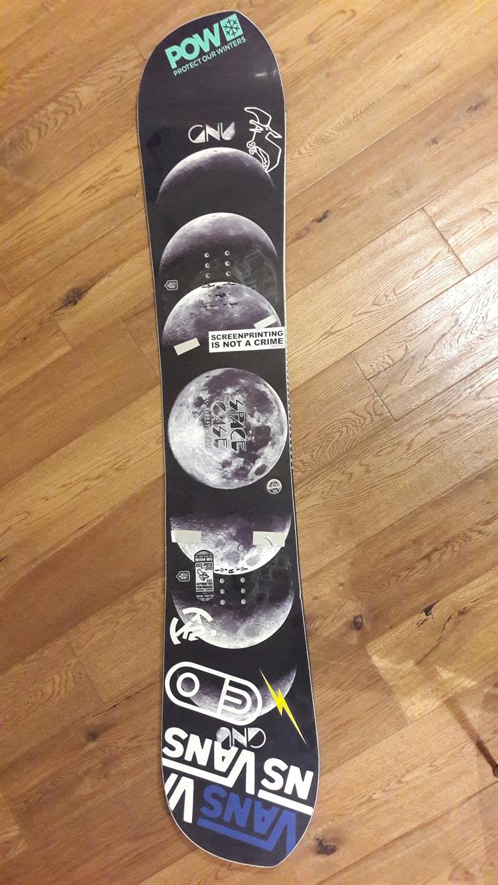 SNOWBOARD GNU SPACE CASE 159