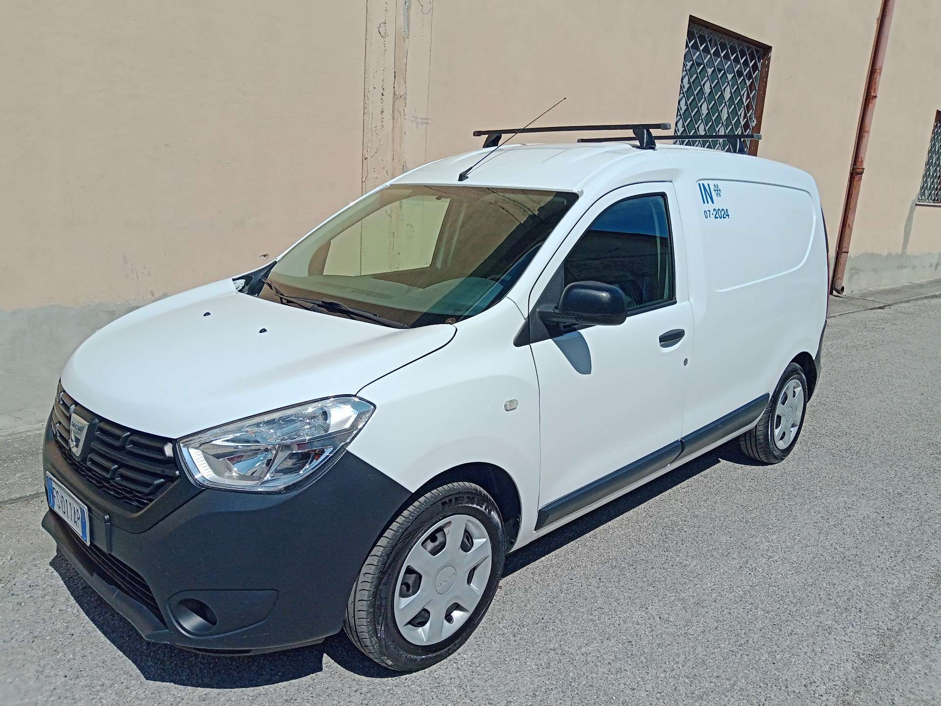 Dacia Dokkerautocarro 2 posti COIMBENTATO