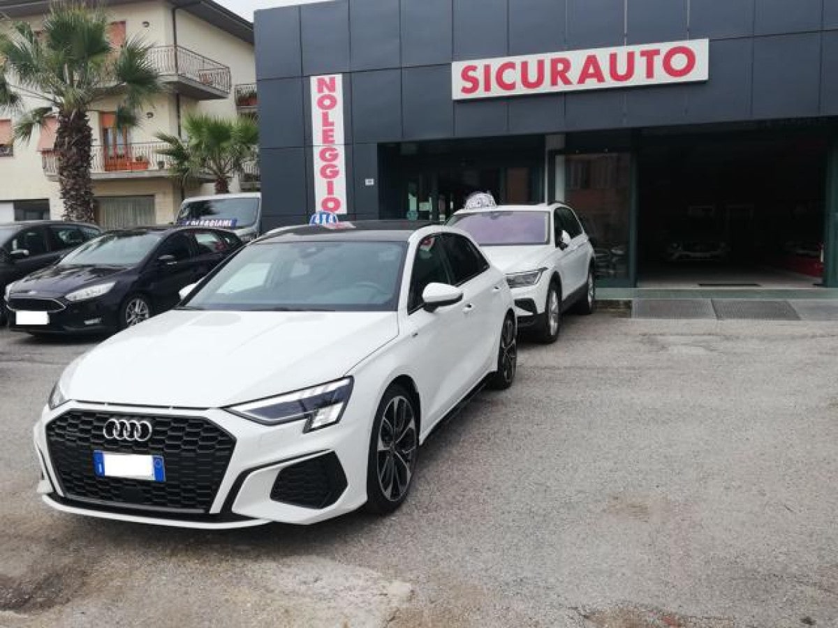 AUDI A3 4ª serie A3 SPB 40 TDI quattro S tronic S line edition