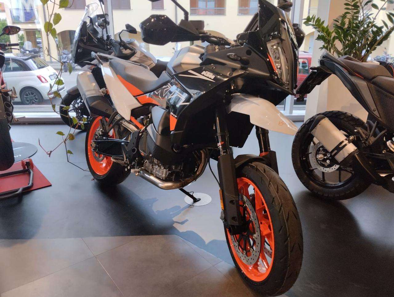 KTM 890 AdventureSMT