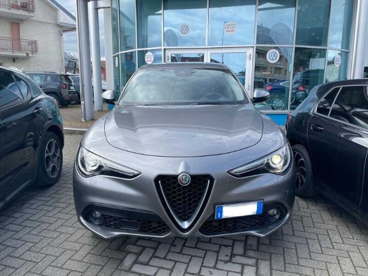 ALFA ROMEO Stelvio Stelvio 2.2 Turbodiesel 210 CV AT8 Q4 Super