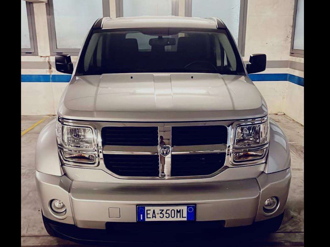 Dodge NitroNitro 2.8 L4 crd 16v SE 4wd dpf