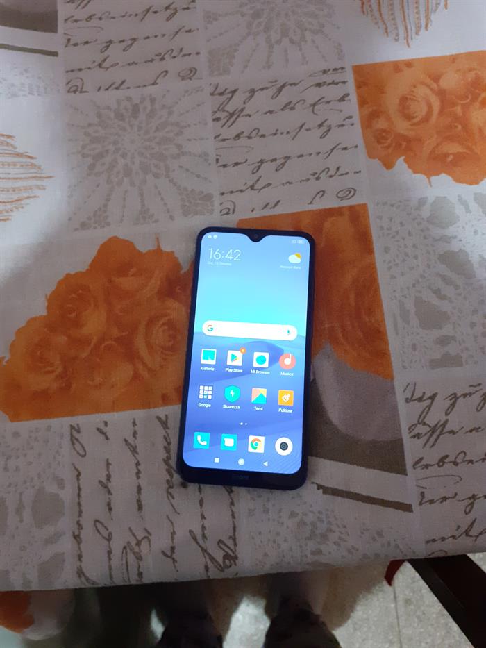 REDMI 8