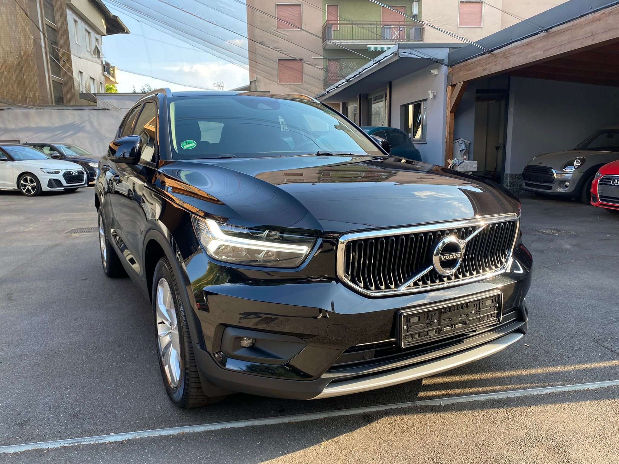 Volvo XC40B4 AWD Geartronic Momentum Pro *PREZZO PROMO*