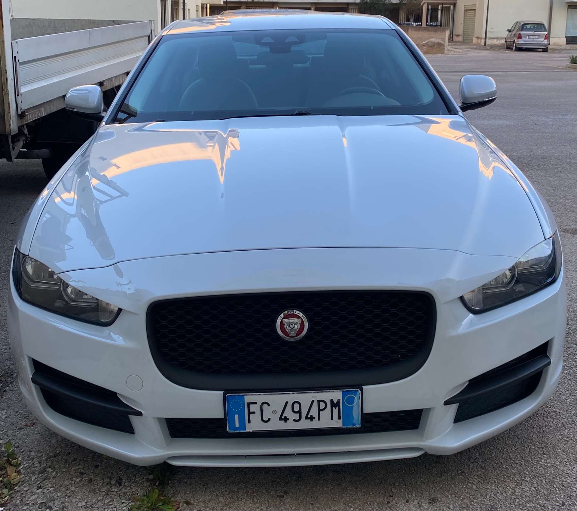 Jaguar XE2.0d Pure 163cv